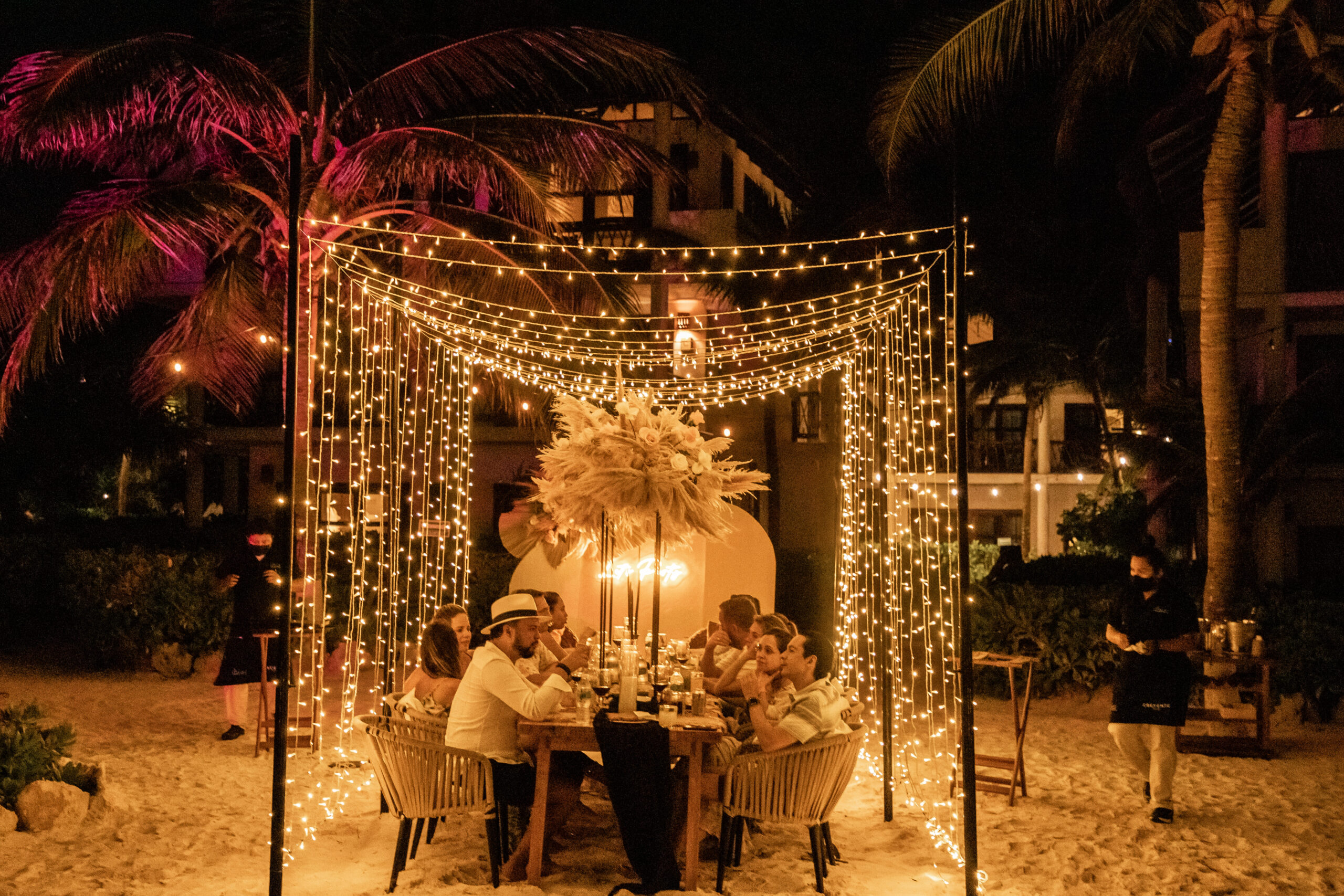 Sumérgete en la Magia de Mía: El Mejor Beach Club de Tulum - Revista Raudal